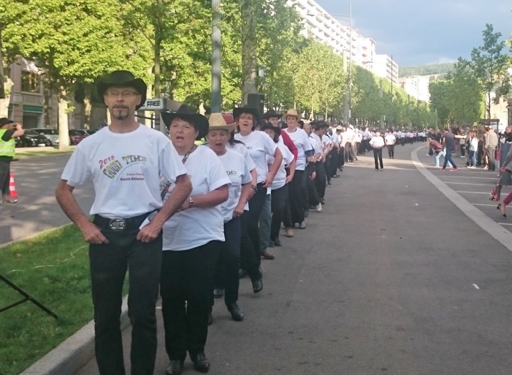 Country à Sainté : 500 danseurs alignés pour la Fête de la musique ...