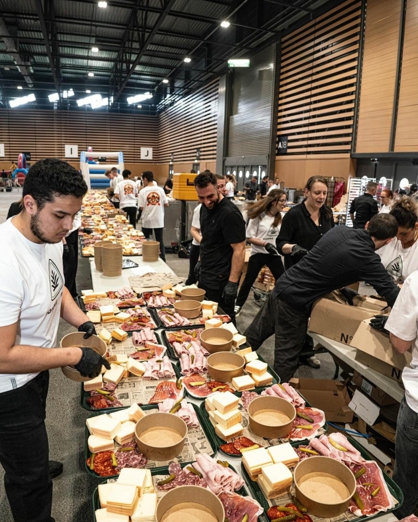2 236 participants à la plus grande raclette du monde à Saint-Etienne ...